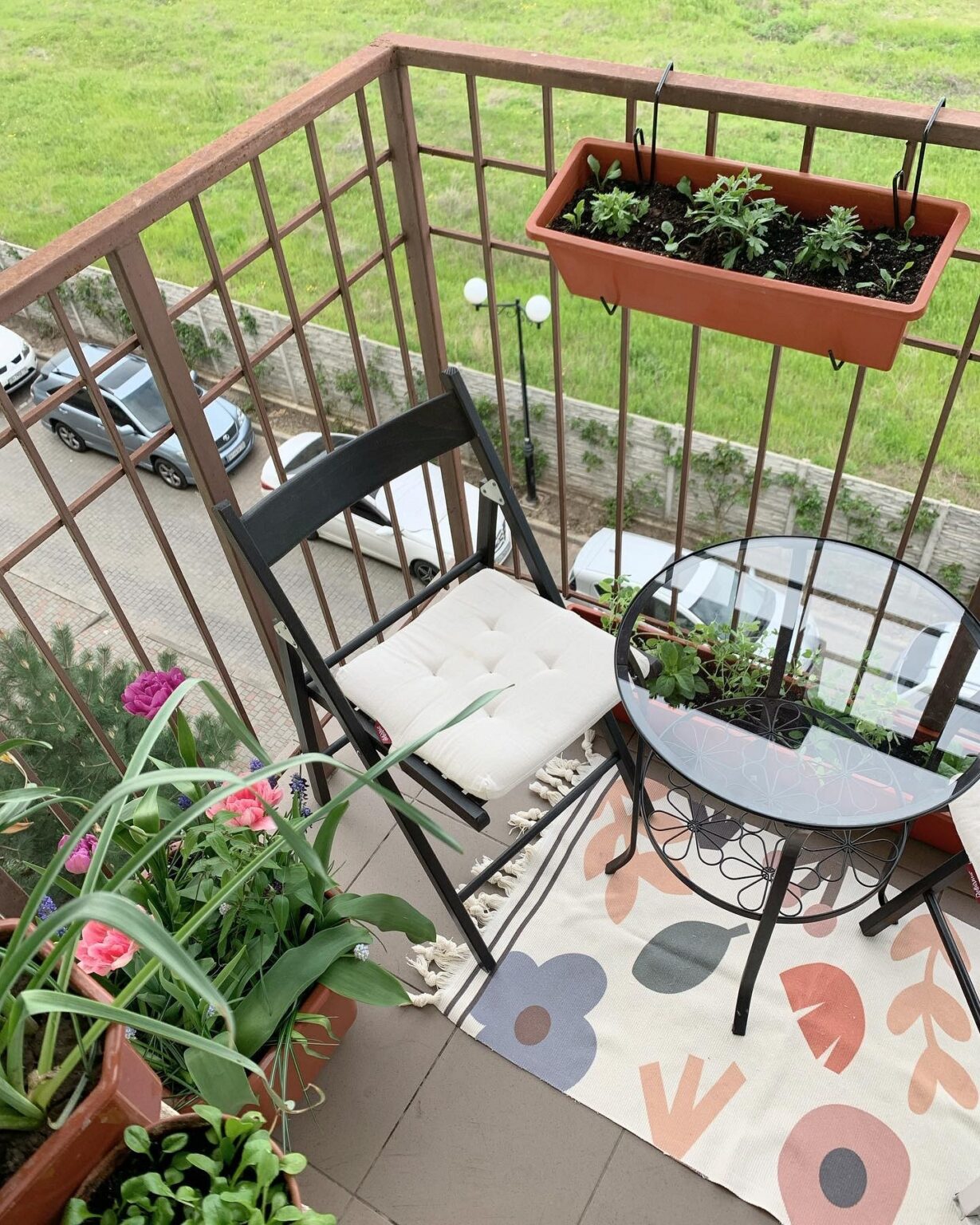 Small balcony: design ideas and the most beautiful examples