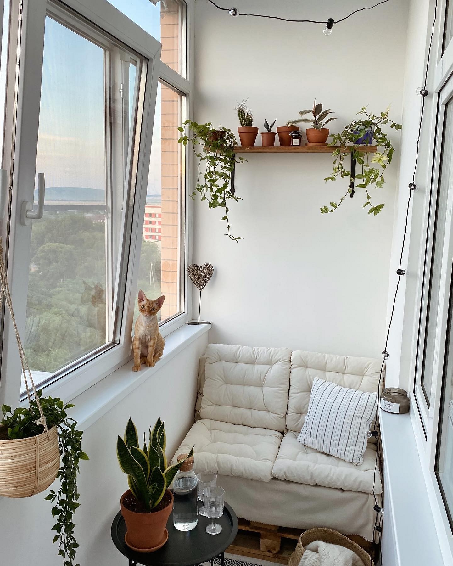 Small balcony: design ideas and the most beautiful examples
