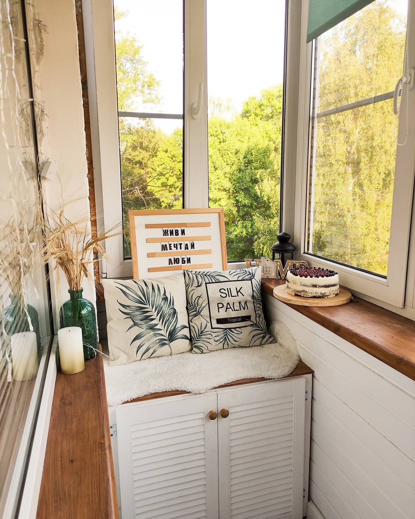 Small balcony: design ideas and the most beautiful examples