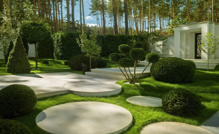 Minimalist Landscape Design: Embracing Open Space